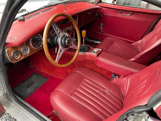 Austin Healey 3000 MK3 BJ8 Roadster ,In a beautiful color combination ...
